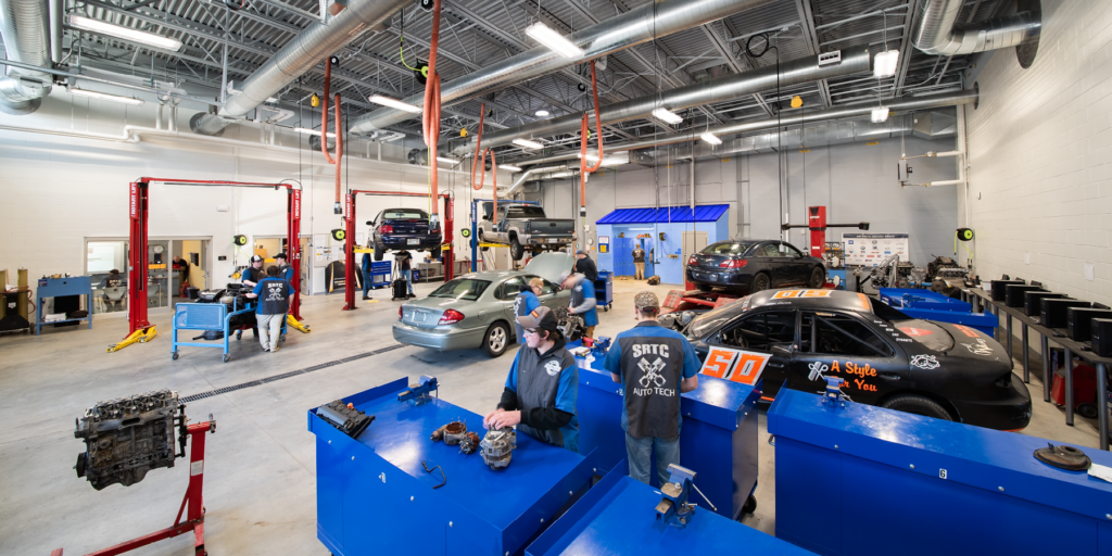 Modern Automotive Training Spaces - Lavallee Brensinger Architects